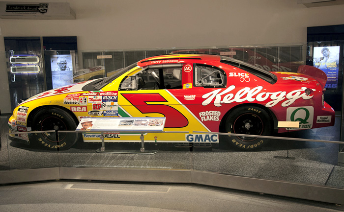 1996 Terry Labonte #5 Kellogg's Corn Flakes - Hall of Fame Diecast